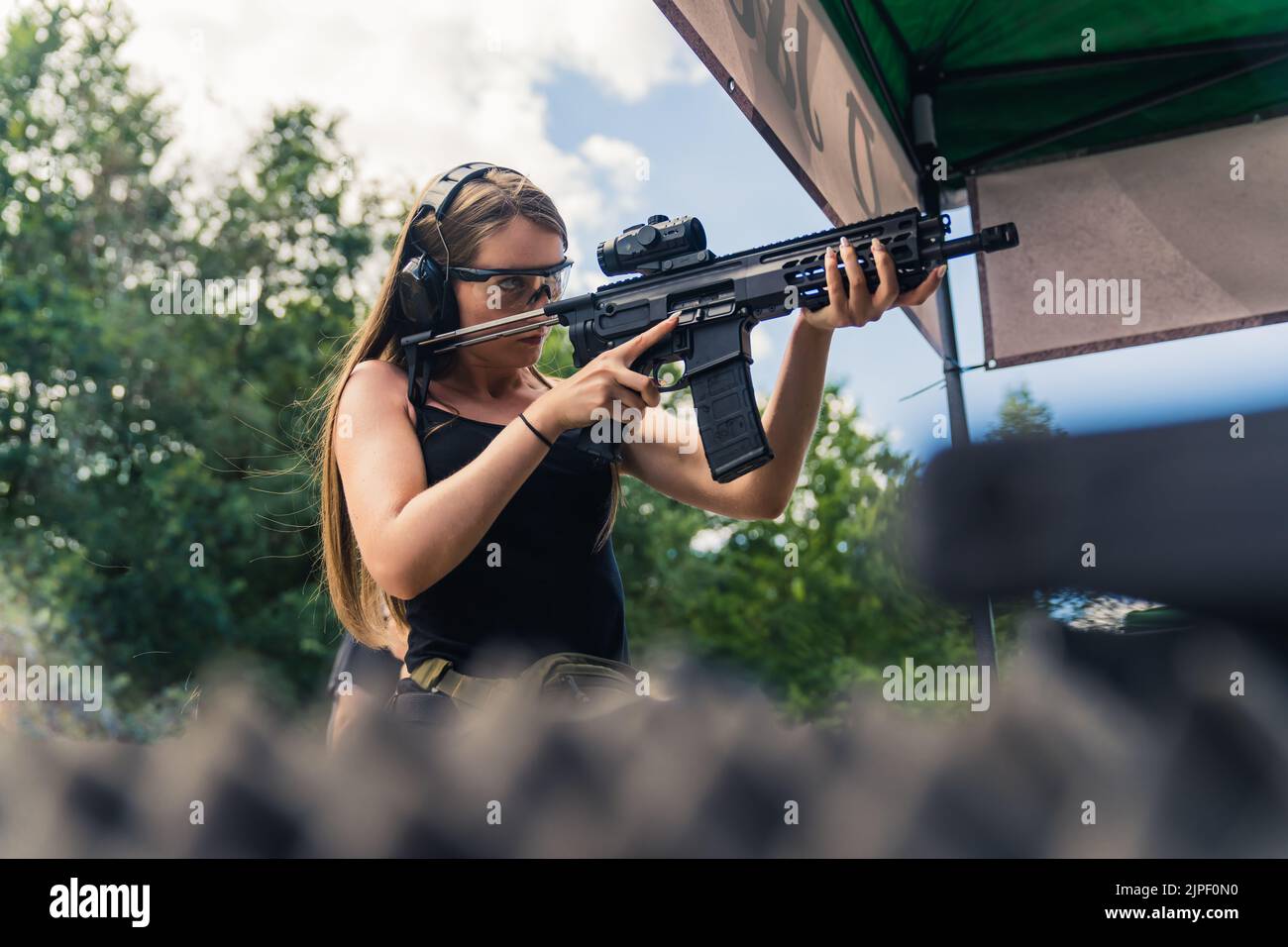 Practice ground aim hi-res stock photography and images - Alamy