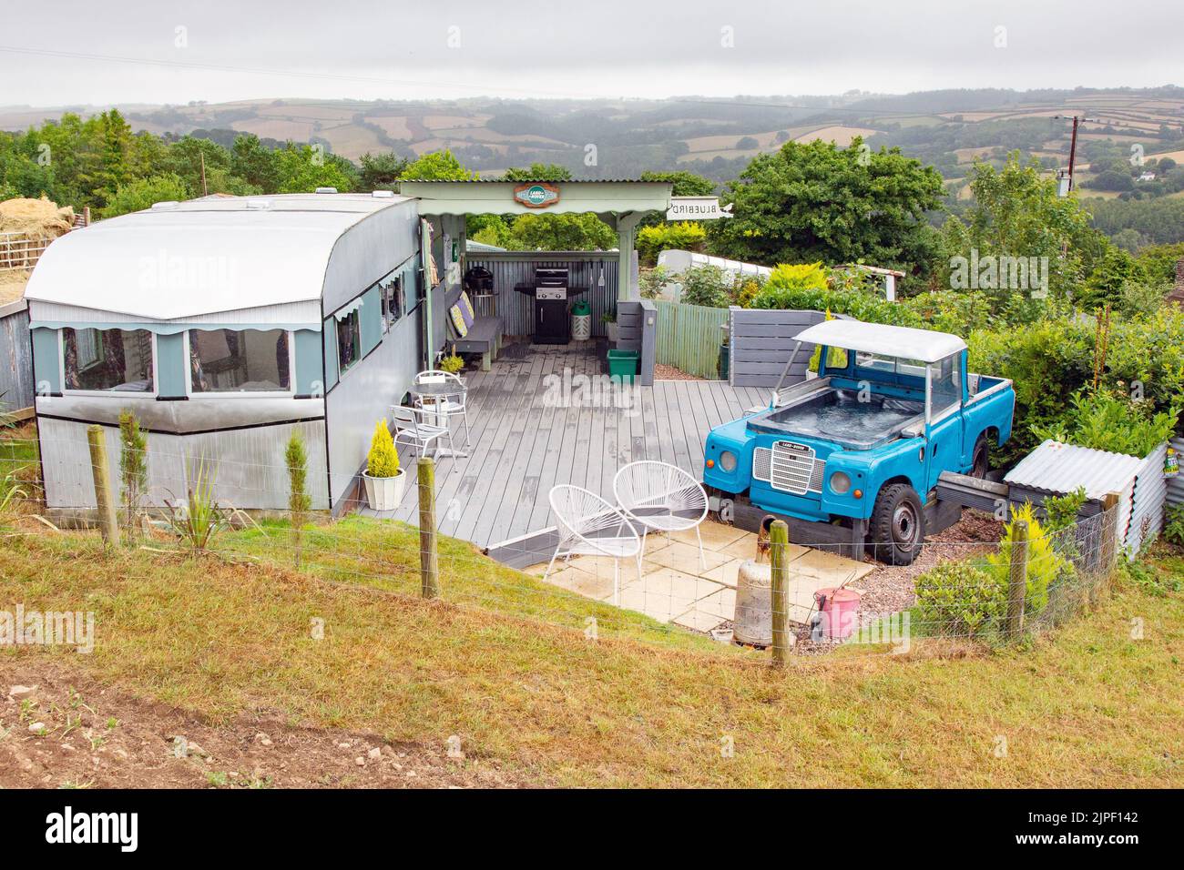 Land Rover hot tub, Bluebird caravan, High Bickington, North Devon ...