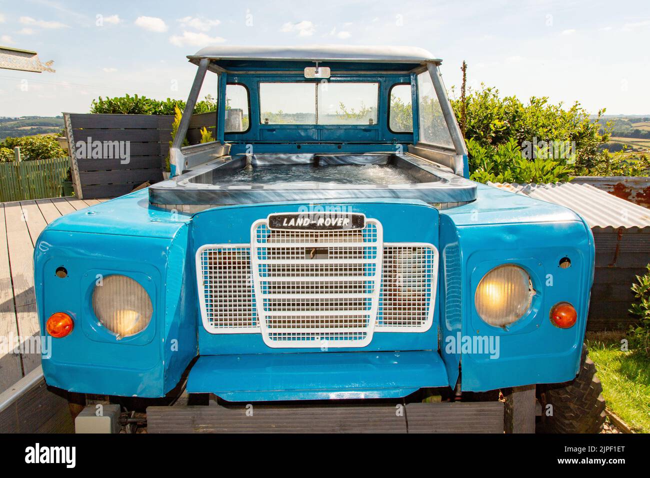 Land Rover hot tub, Bluebird caravan, High Bickington, North Devon ...