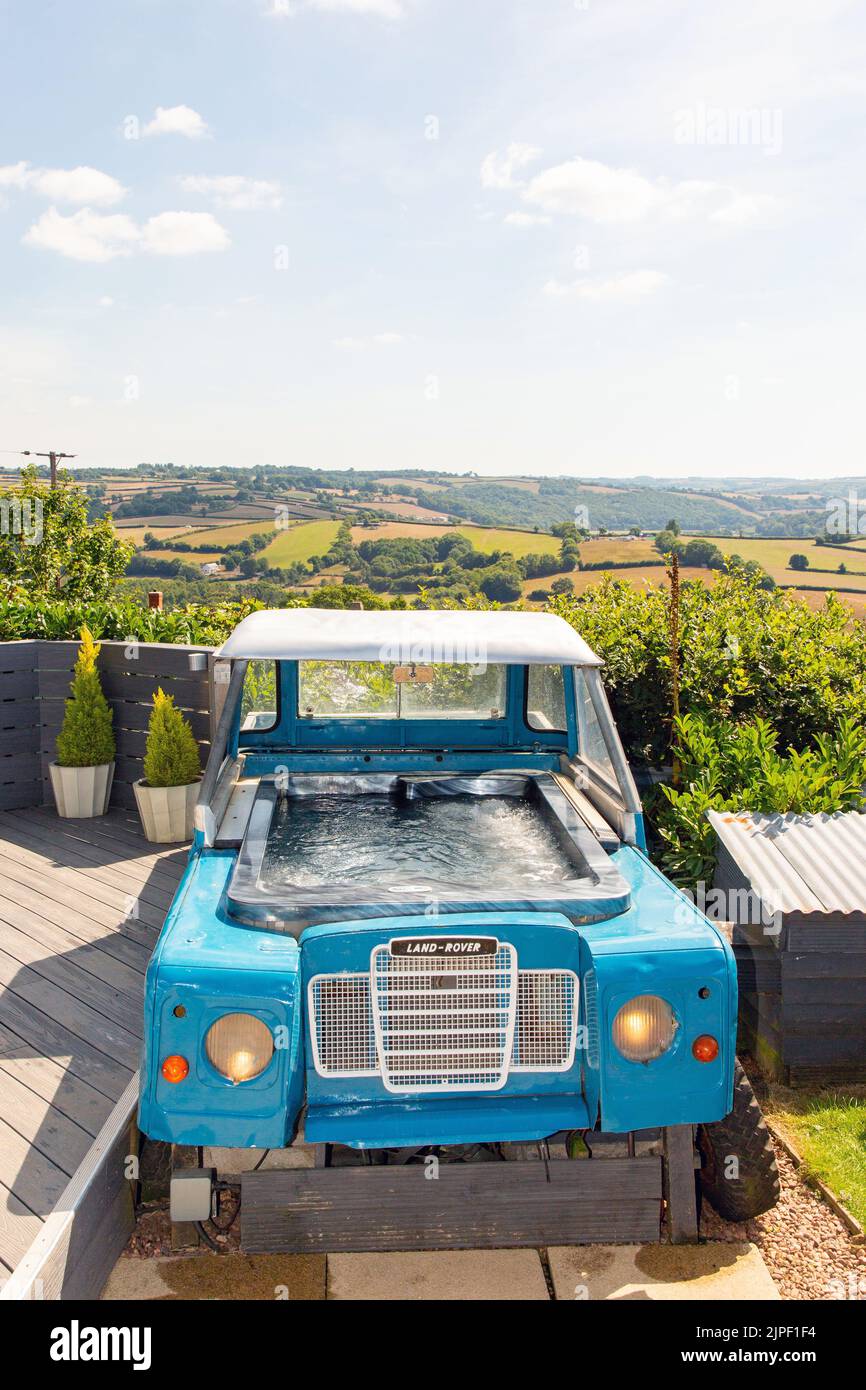 Land Rover hot tub, Bluebird caravan, High Bickington, North Devon ...