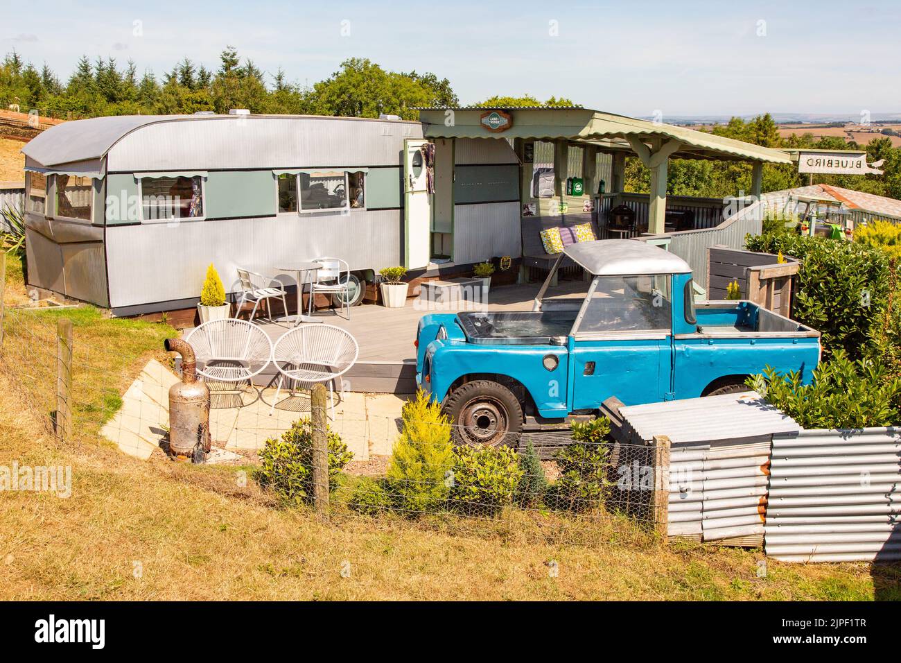 Land Rover hot tub, Bluebird caravan, High Bickington, North Devon ...