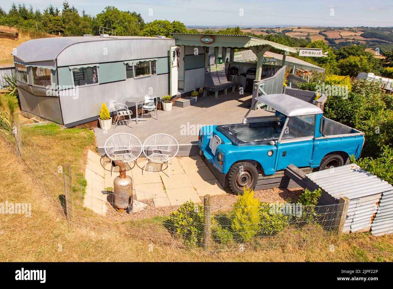 Land Rover hot tub, Bluebird caravan, High Bickington, North Devon ...