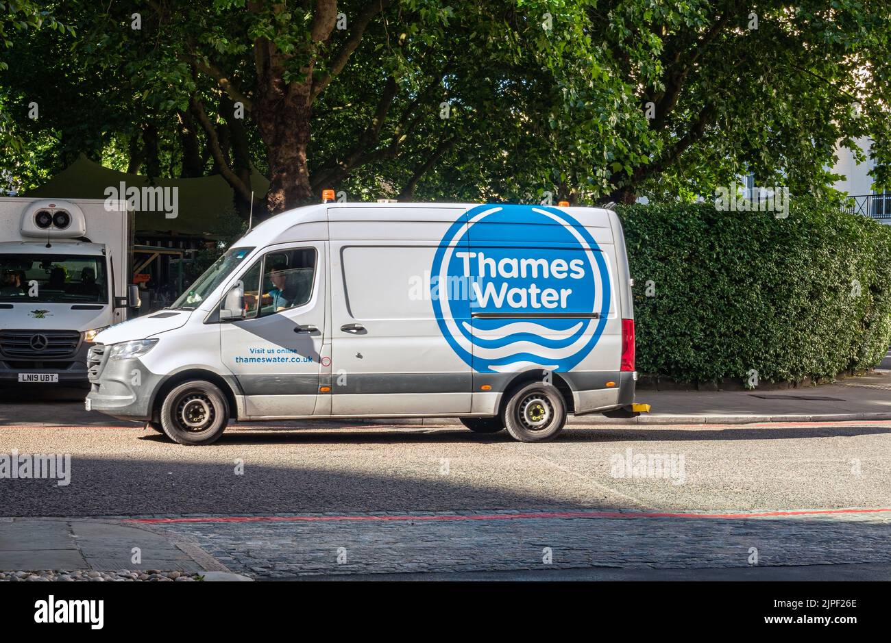 Thames water logo hi-res stock photography and images - Alamy