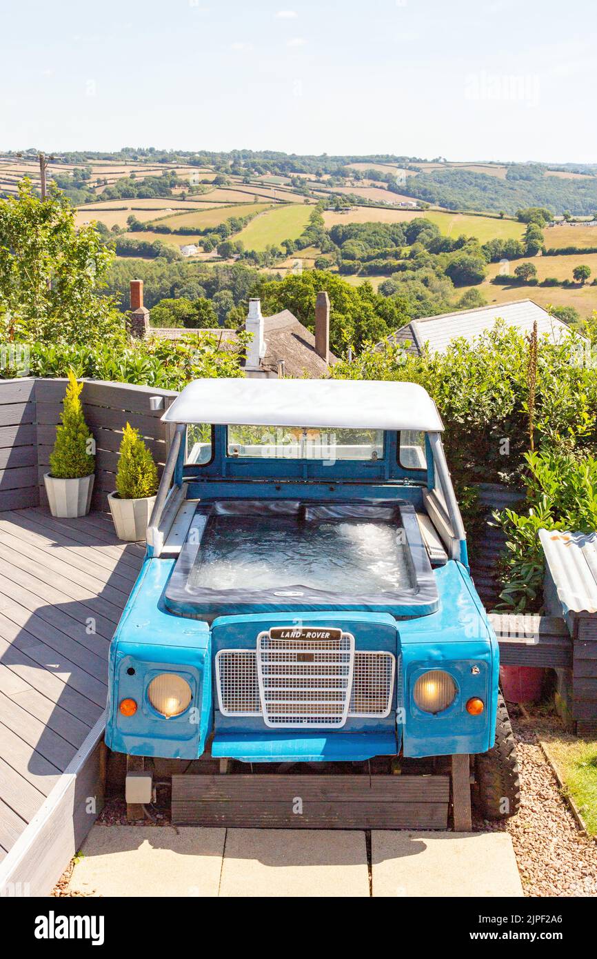 Land Rover hot tub, Bluebird caravan, High Bickington, North Devon ...