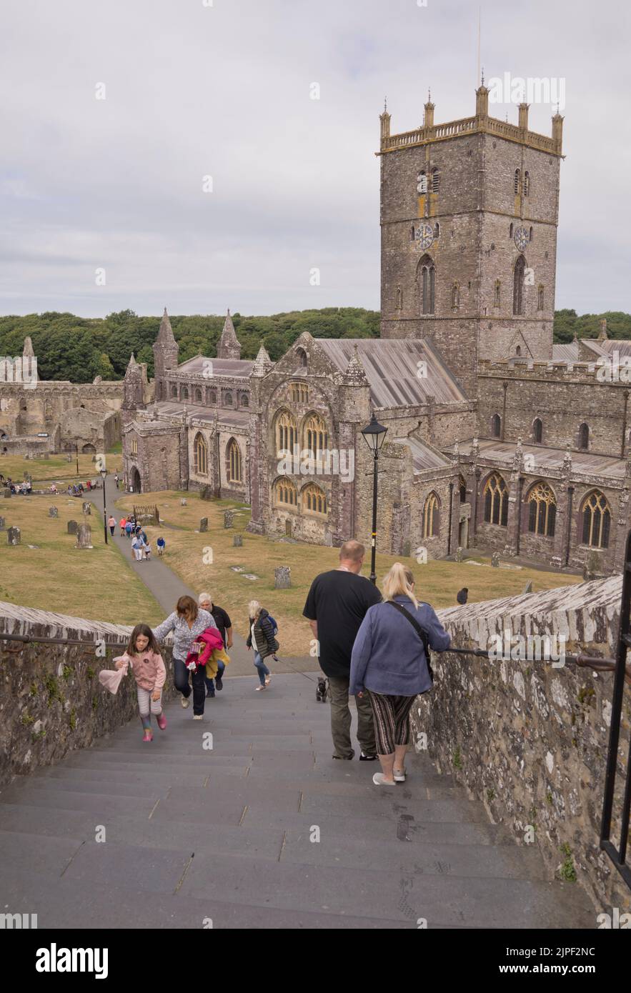 Pembrokshire cathedral hi-res stock photography and images - Alamy
