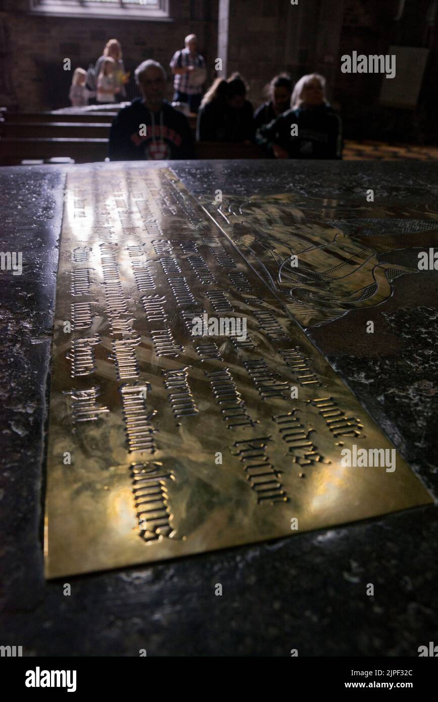 Edmund tudor tomb hi-res stock photography and images - Alamy