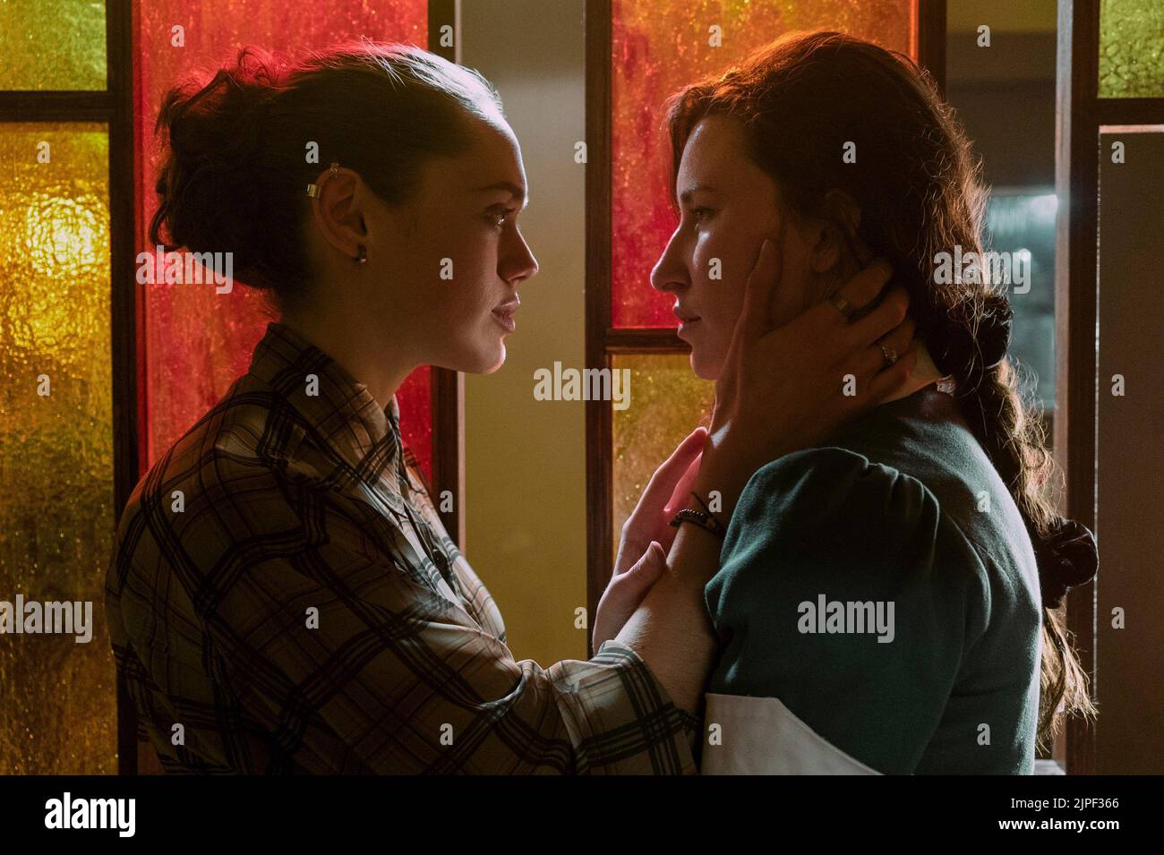 THE SANDMAN, from left: Daisy Head, Emma Duncan, '24/7', (Season 1, ep ...