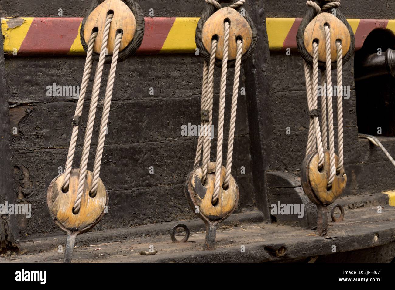 Ancient ships hi-res stock photography and images - Alamy