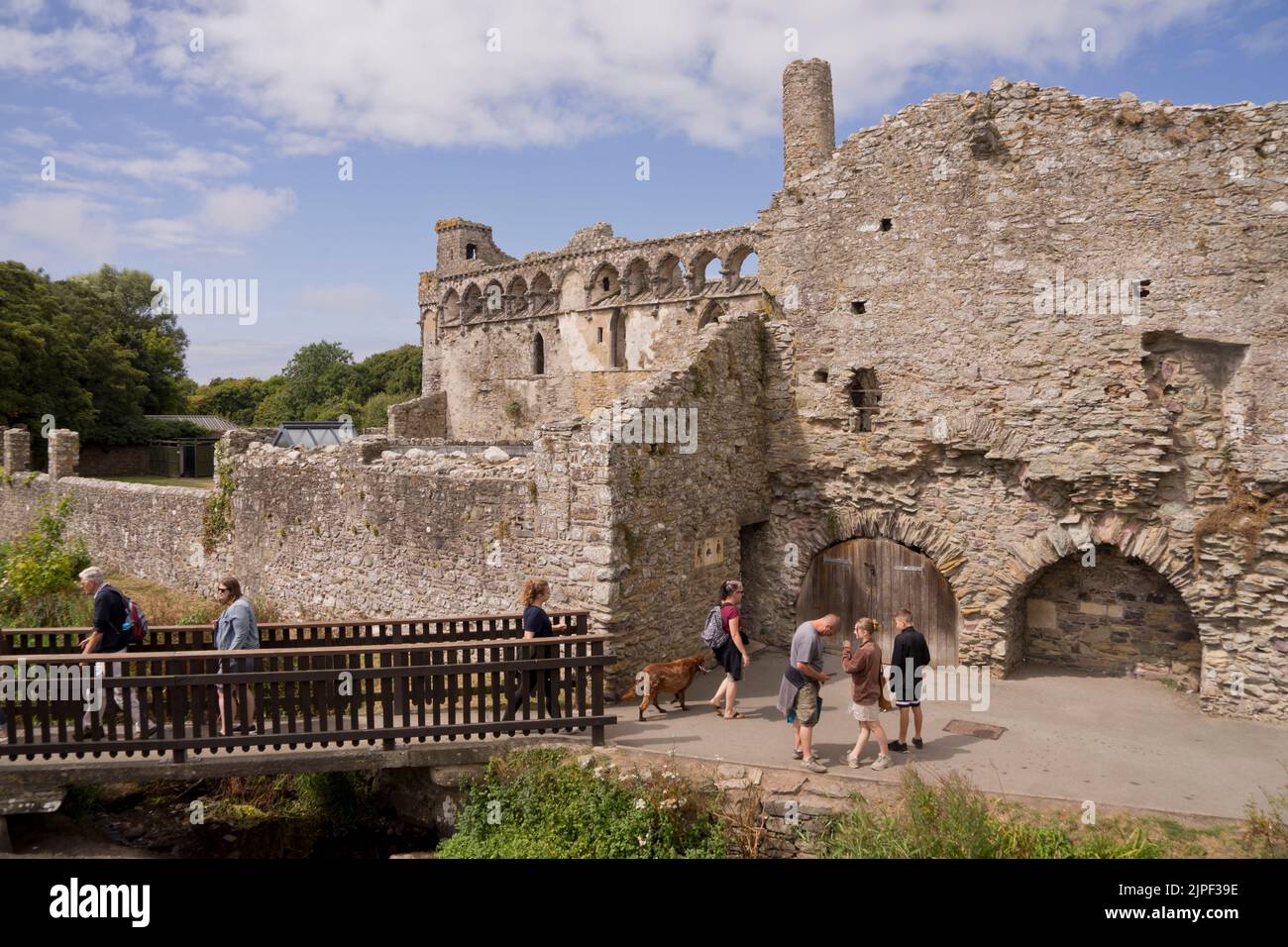 Pembrokshire cathedral hi-res stock photography and images - Alamy