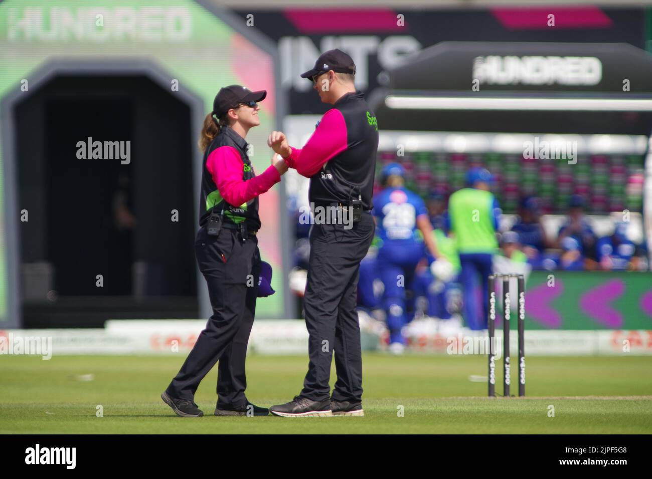 Leeds, England, 14 August 2022. Umpires Jasmine Naeem and Neil Pratt at ...