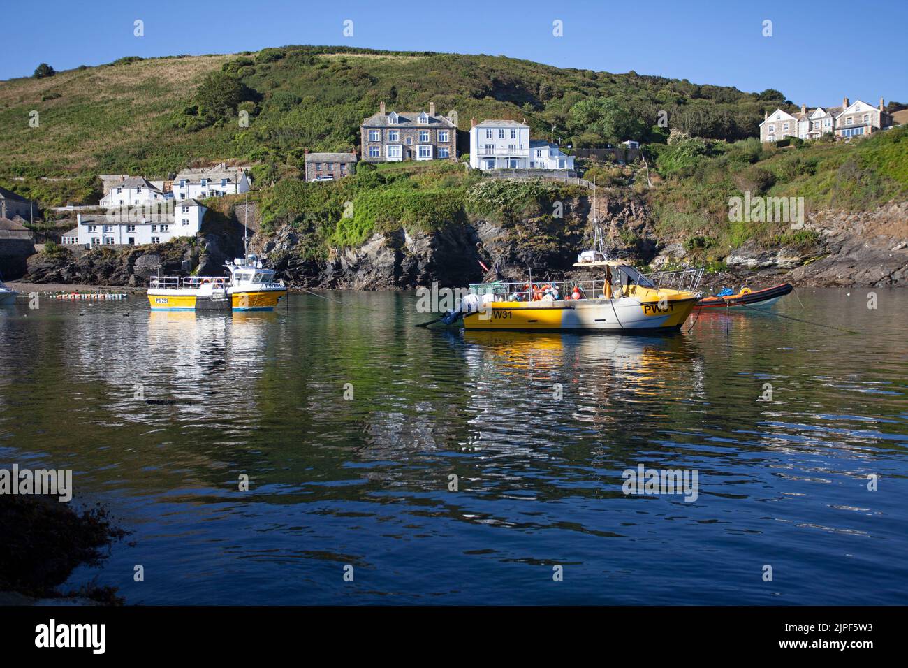 Port Isaac harbour. Cornwall England Stock Photo - Alamy