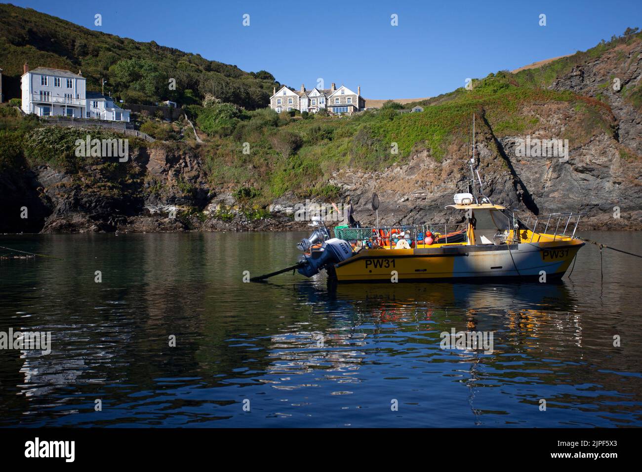 Port Isaac harbour. Cornwall England Stock Photo - Alamy