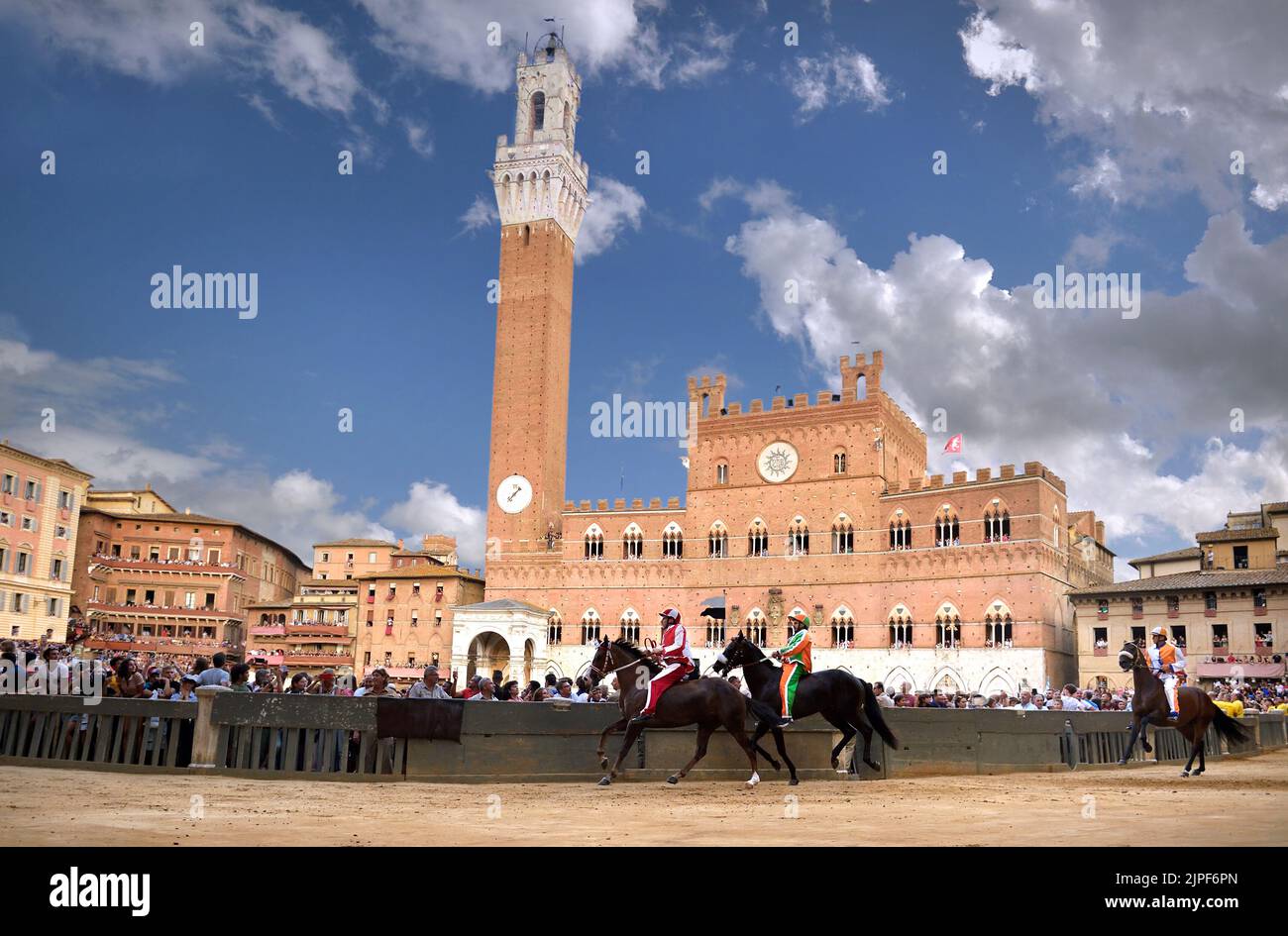Piazza di siena 2022 hi-res stock photography and images - Alamy
