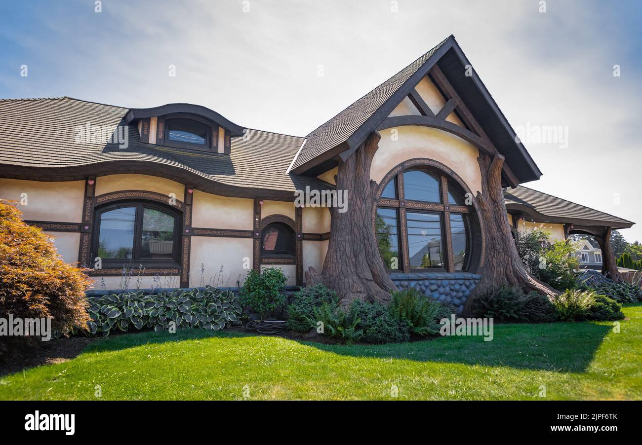 Beautiful rural house situated in spring garden. Cute rural house in ...