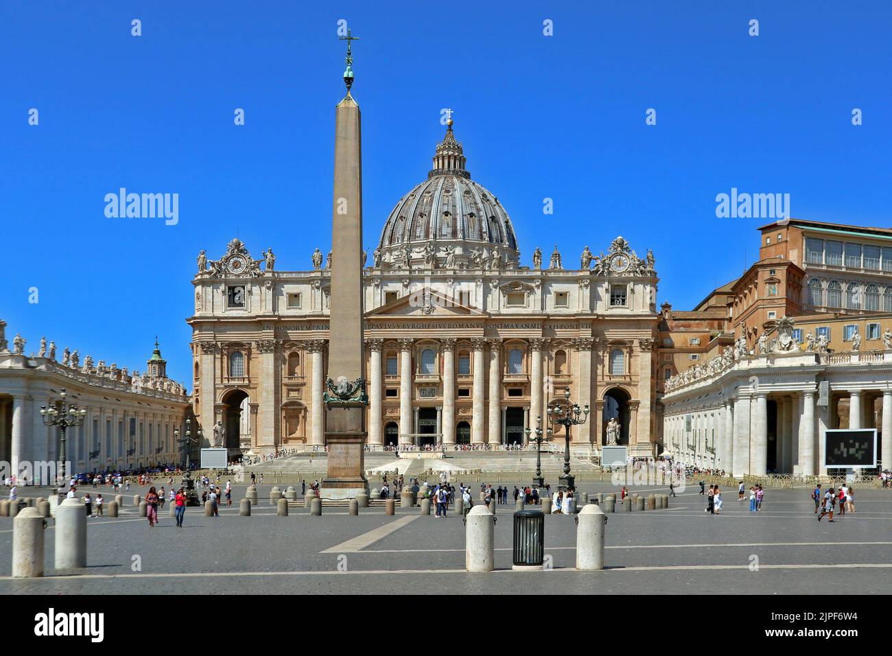 St. Peter's Square Stock Photo - Alamy