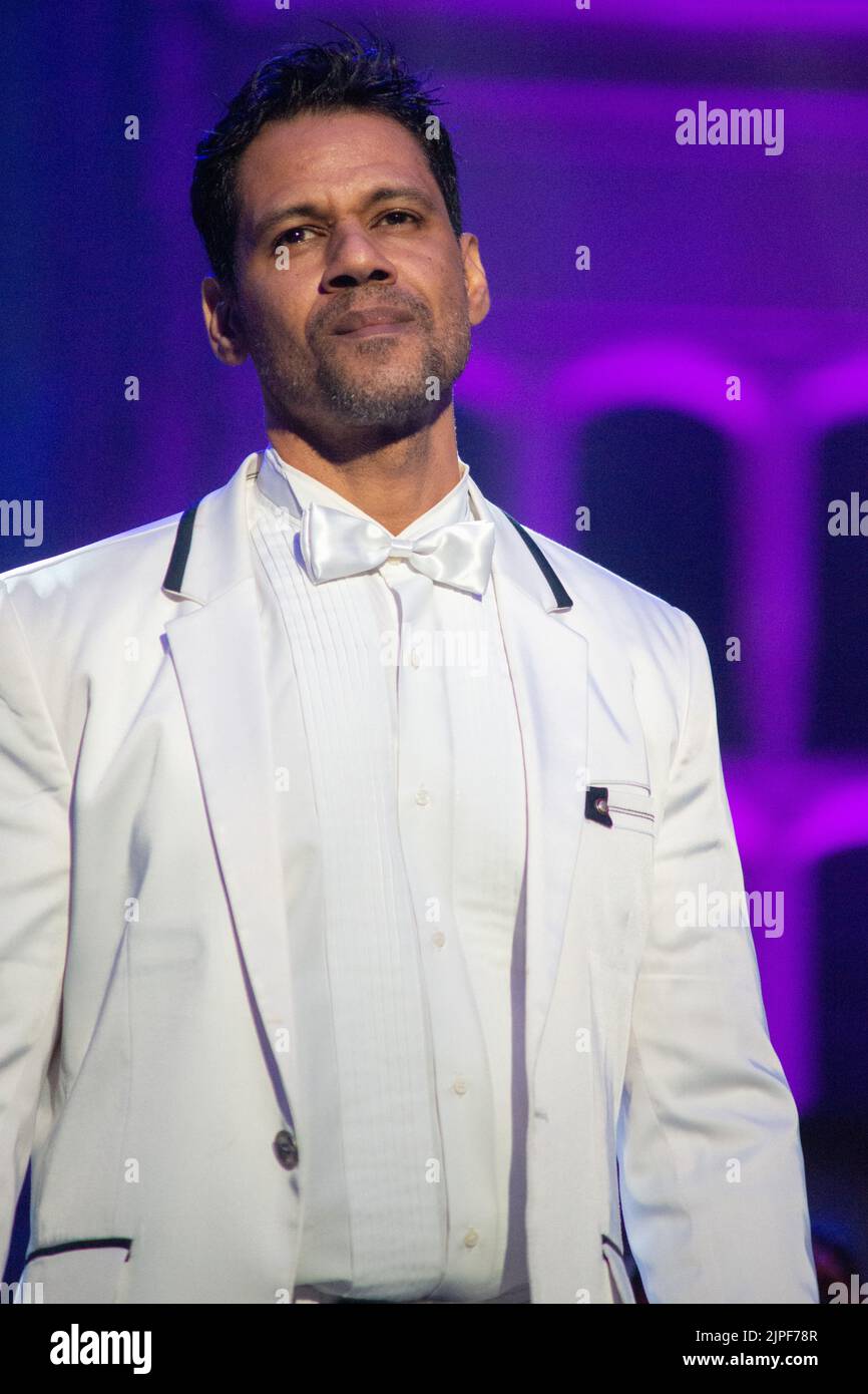 Holland park opera uk hi-res stock photography and images - Alamy