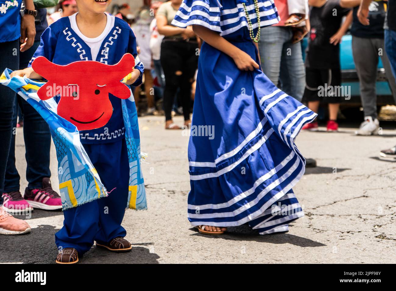 Nicaraguan traditional dress hi-res stock photography and images - Alamy