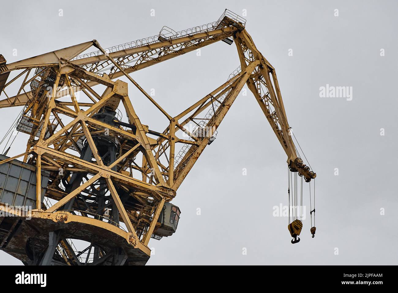 Civil engineering crane hi-res stock photography and images - Alamy