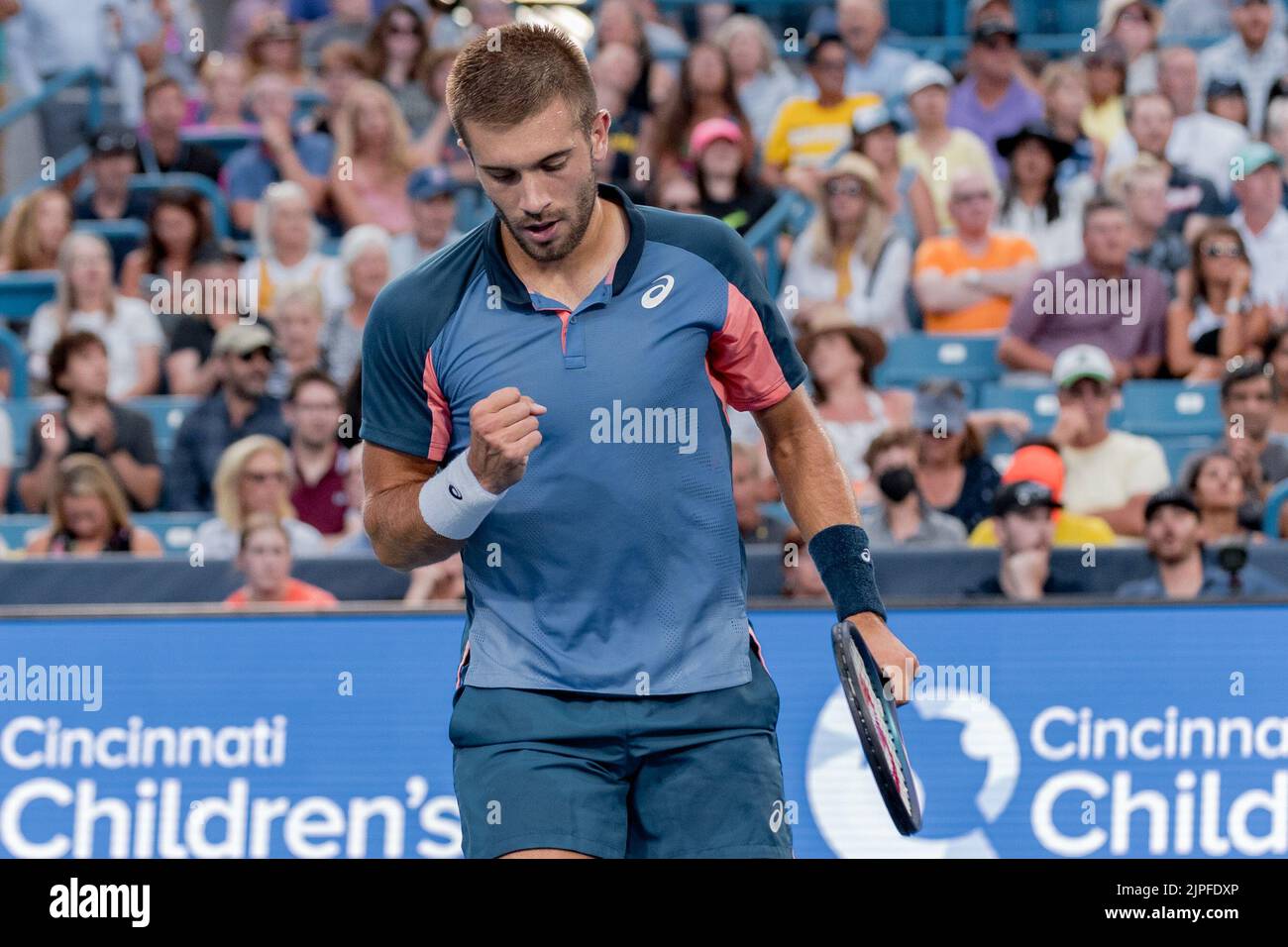 Mason, Ohio, USA. 17th Aug, 2022. Boma Coric (Cro) reacts to a shot ...