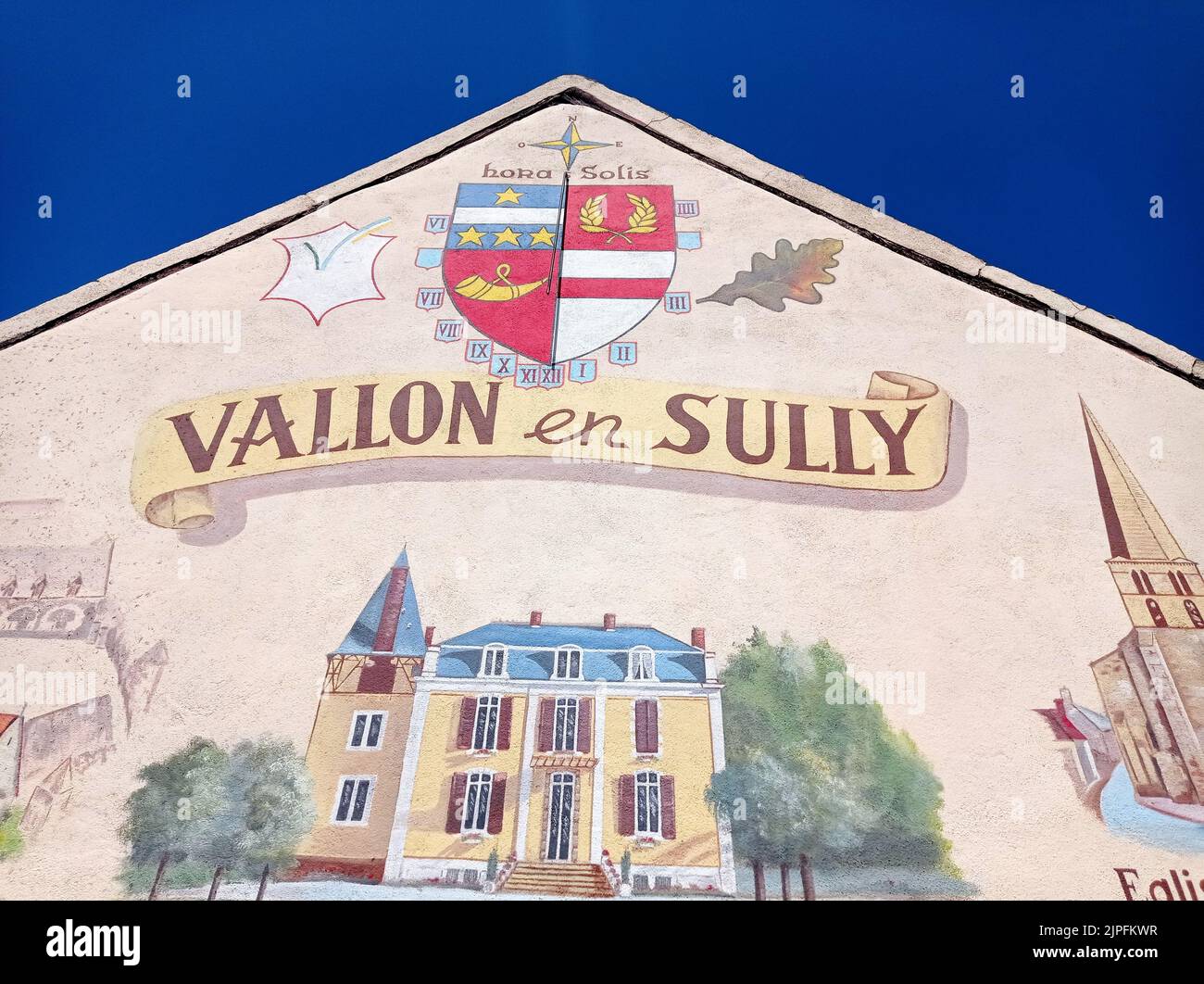 Une maison décorée à Vallon en Sully, Allier , France Stock Photo - Alamy