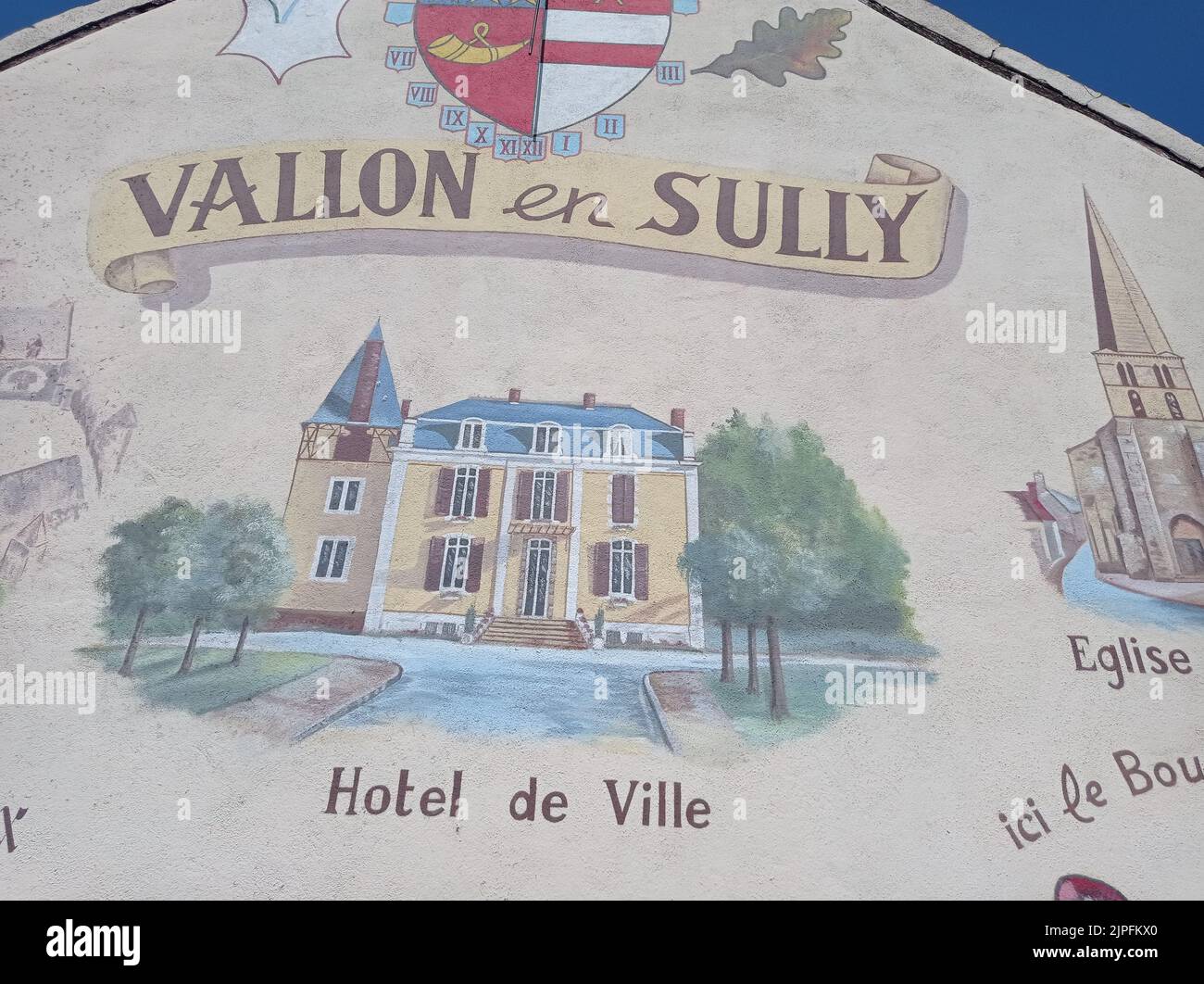 Le dessin de l'Hôtel de ville de Vallon en Sully, l'Allier, France ...