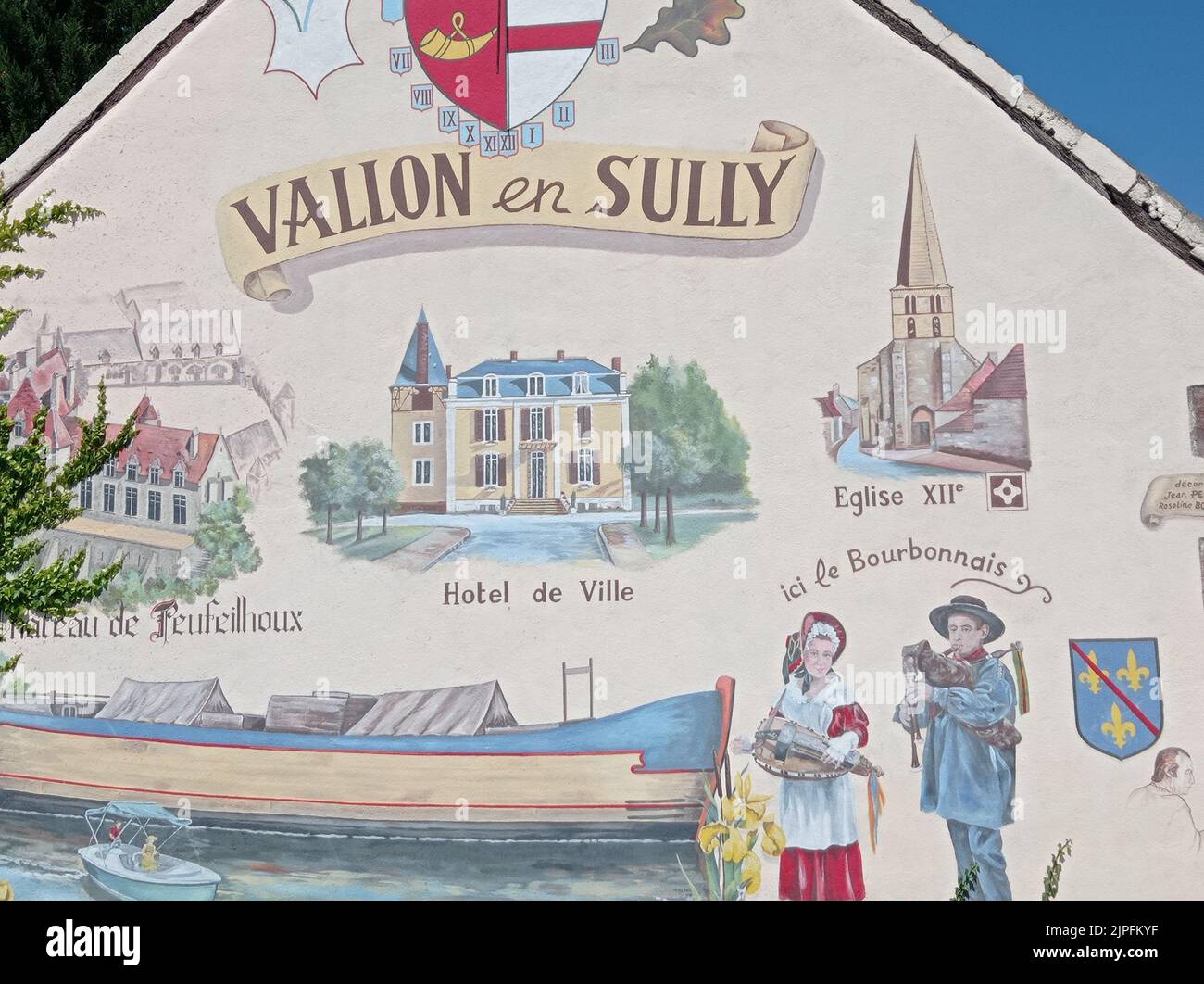 Une maison décorée à Vallon en Sully, Allier , France Stock Photo - Alamy