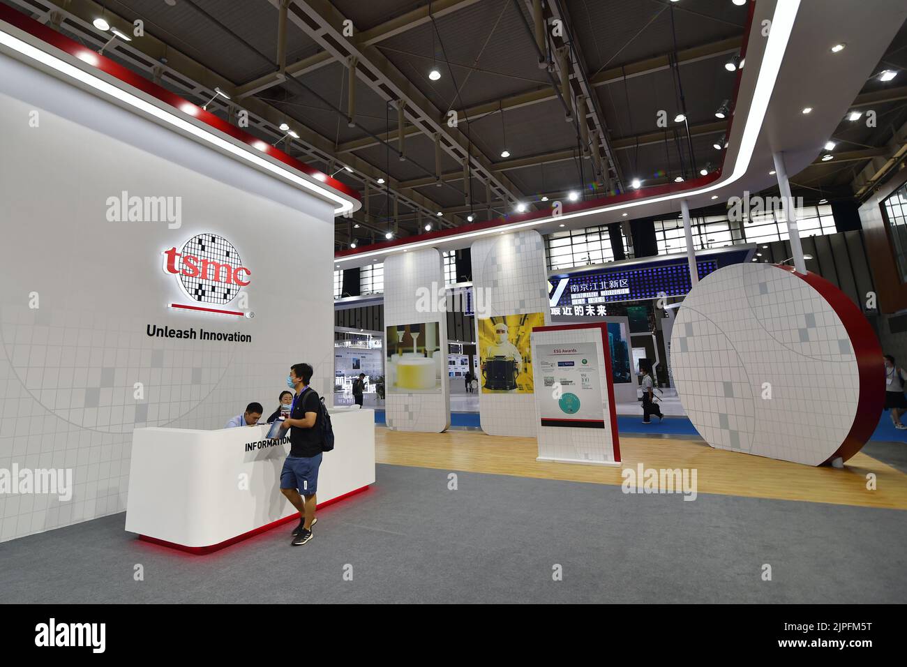 Tsmc semiconductor chip hi-res stock photography and images - Alamy