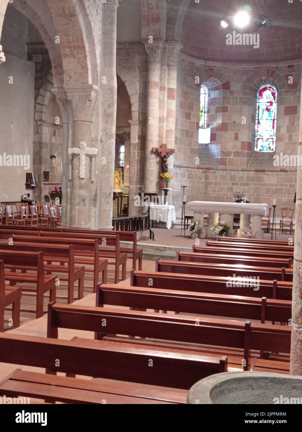 Église Saint Blaise à Vallon en Sully, L'Allier, France Stock Photo - Alamy