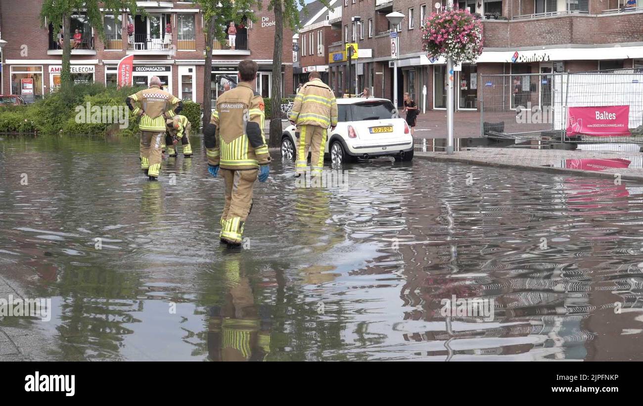 2022-08-18 07:48:22 Hardenberg - Flooding in Overijsselse Hardenberg Wednesday evening ...