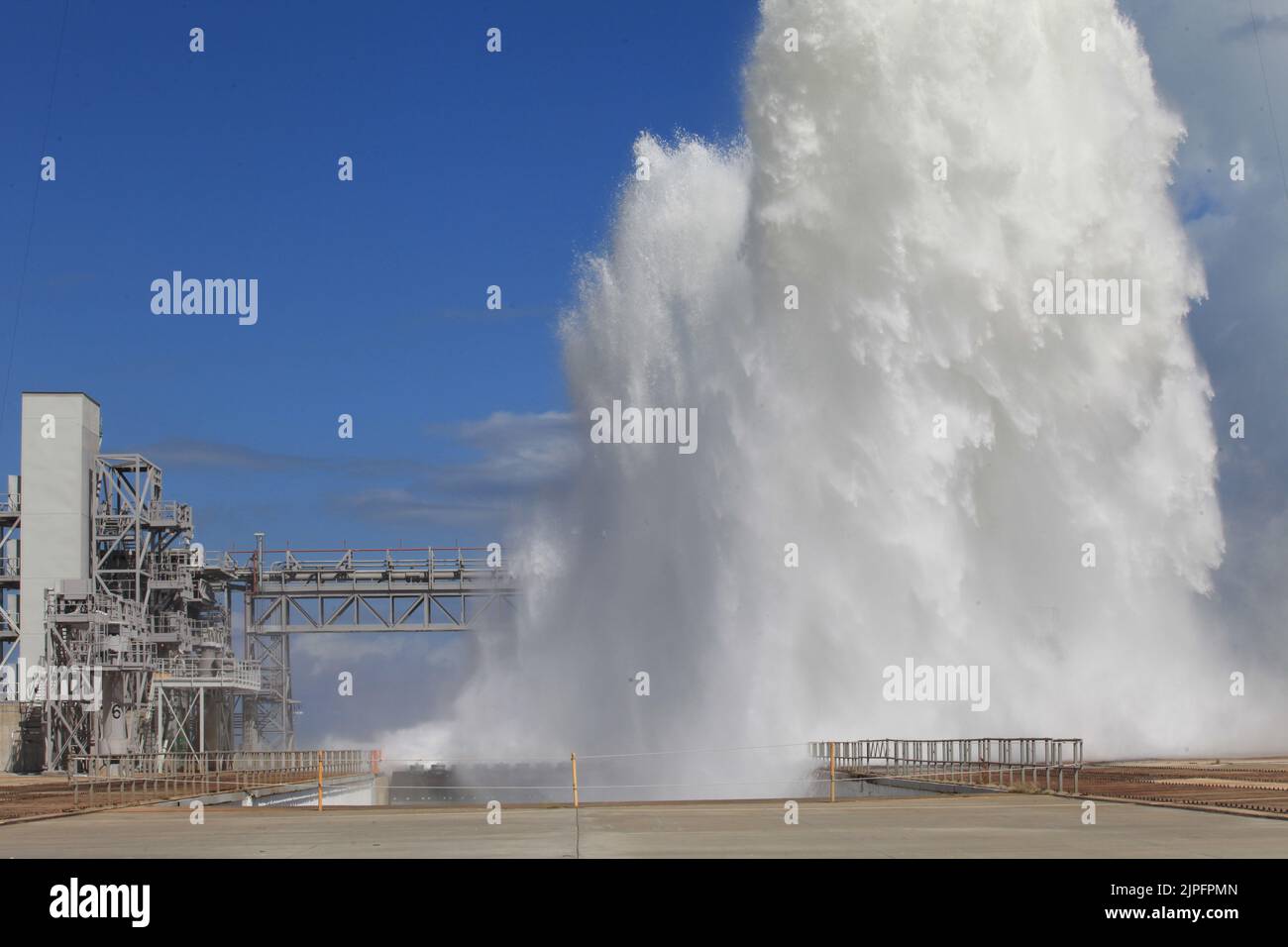 Exploration ground systems hi-res stock photography and images - Alamy