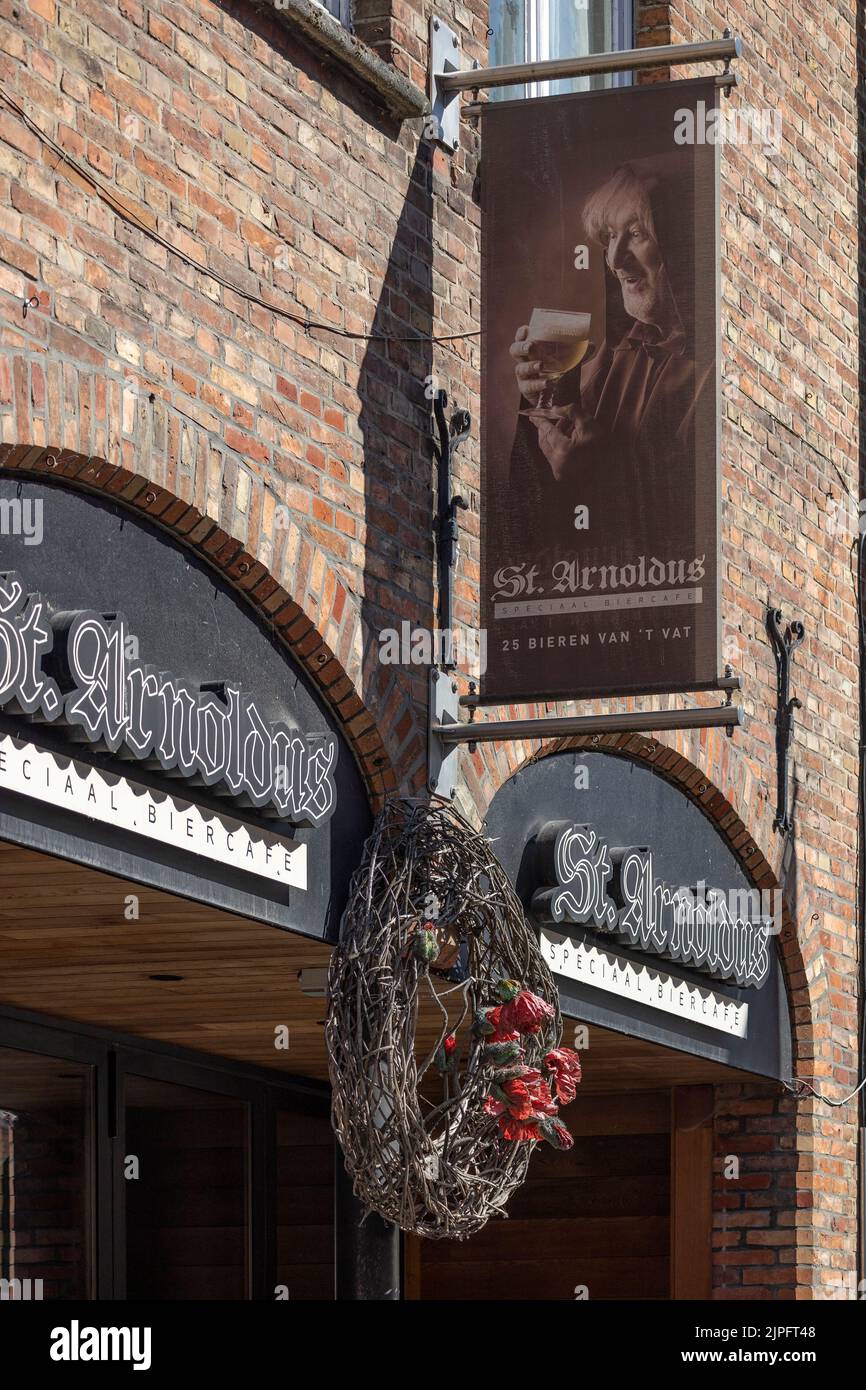 St arnoldous bar hi-res stock photography and images - Alamy
