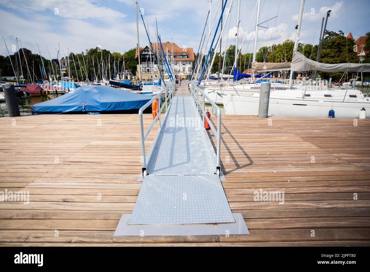 Berlin, Germany. 17th Aug, 2022. The access to the barrier-free ...