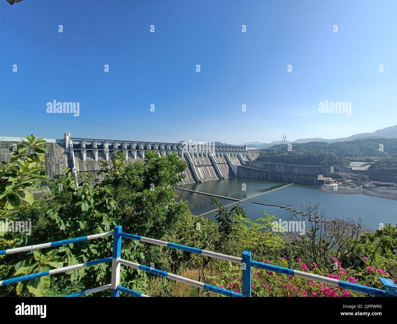 Sardar sarovar dam hi-res stock photography and images - Alamy
