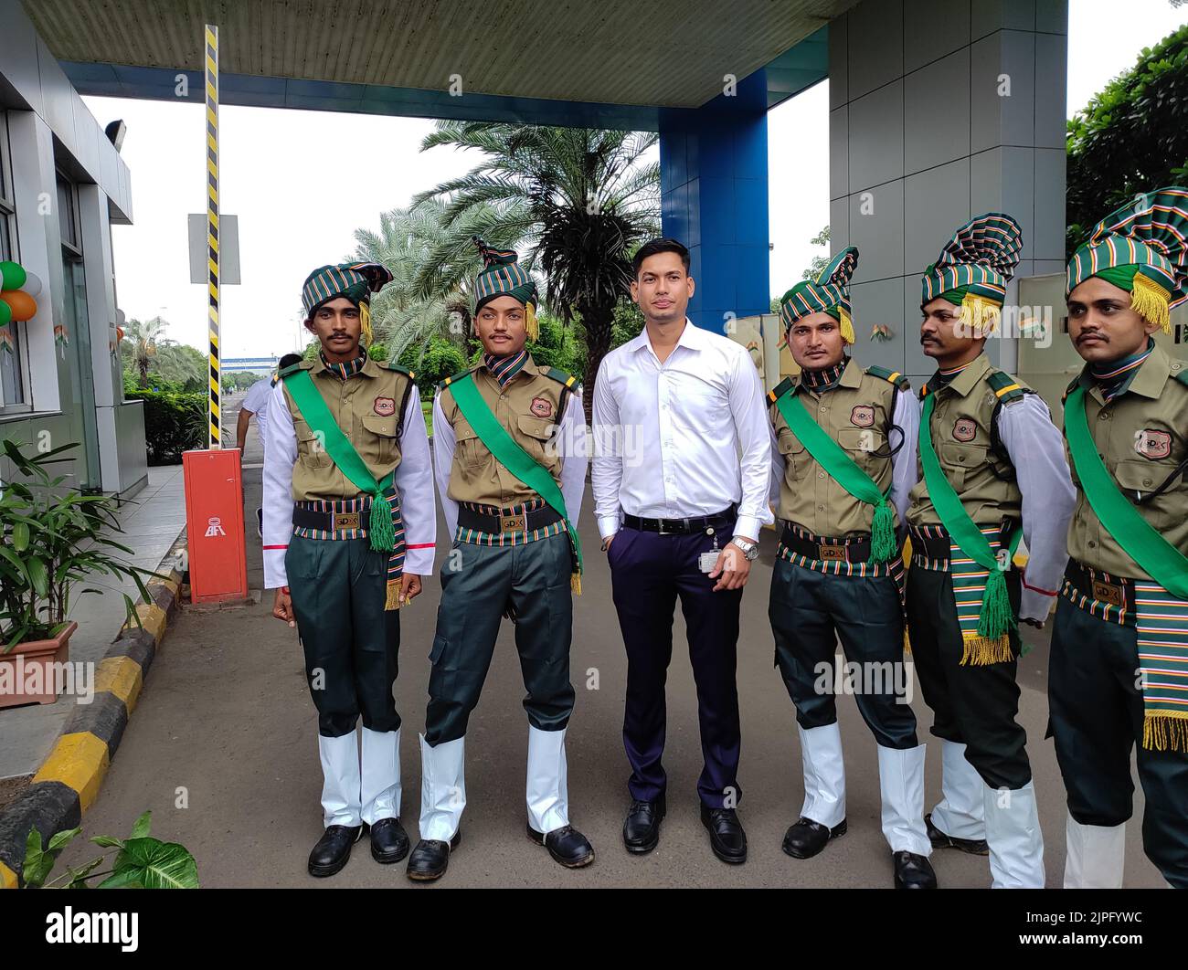 Girl india flag hi-res stock photography and images - Alamy