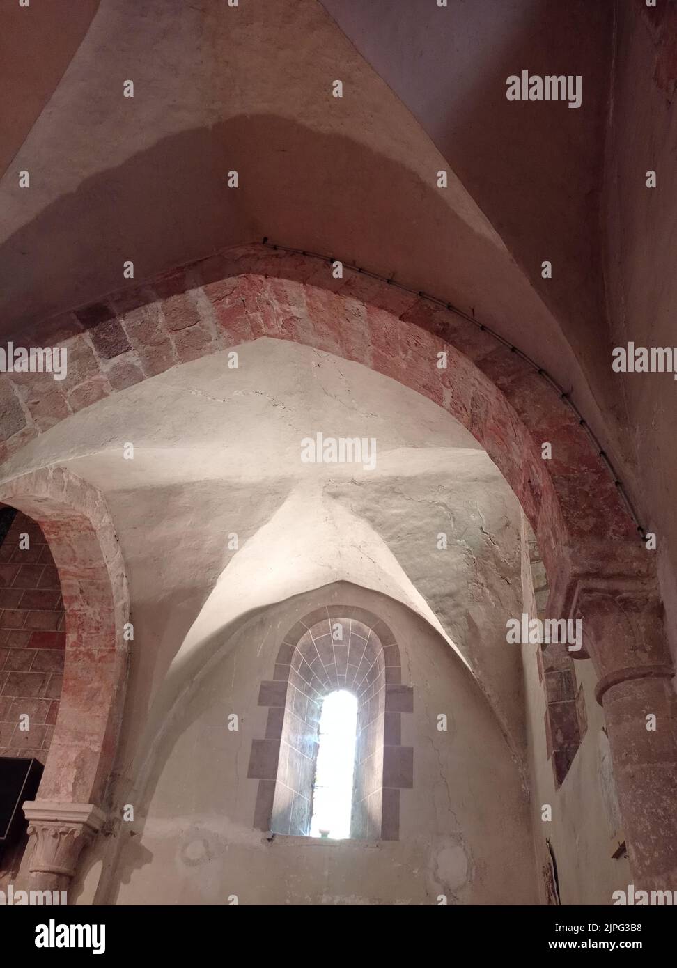 Église Saint Blaise à Vallon en Sully, L'Allier, France Stock Photo - Alamy