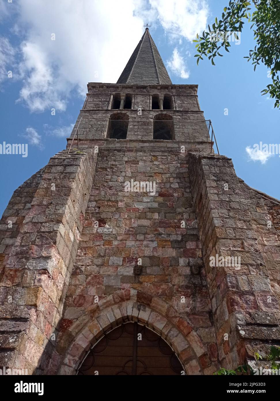 Église Saint Blaise à Vallon en Sully, L'Allier, France Stock Photo - Alamy