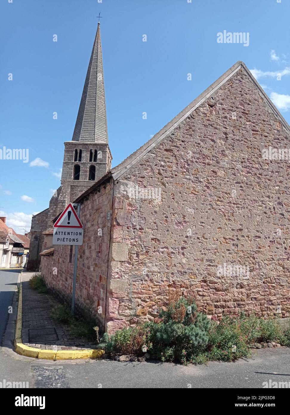 Église Saint Blaise à Vallon en Sully, L'Allier, France Stock Photo - Alamy