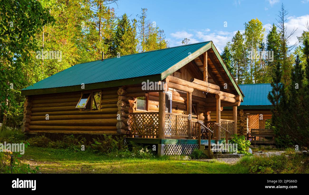 Wooden hut in an autumn forest, cabin off the grid, wooden cabin ...