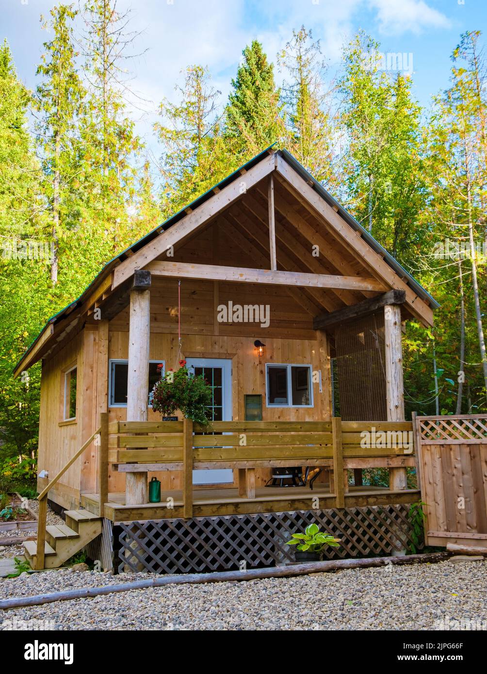 Wooden hut in an autumn forest, cabin off the grid, wooden cabin ...