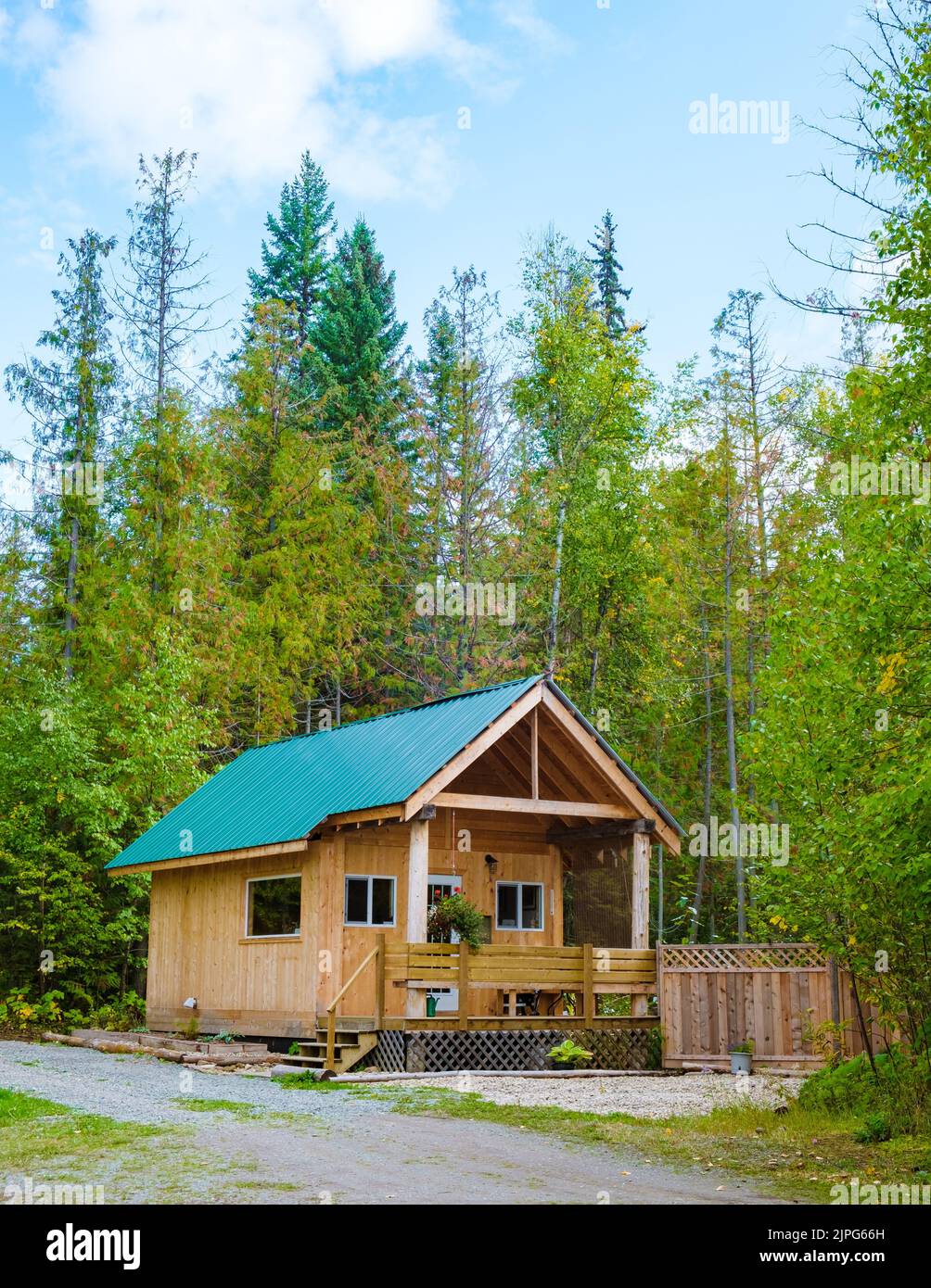 Wooden hut in an autumn forest, cabin off the grid, wooden cabin ...