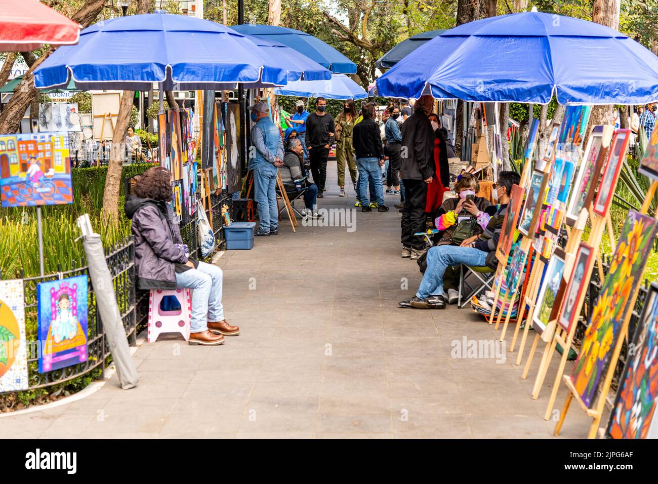 Artists and painters displaying their artwork in a park in Mexico City ...