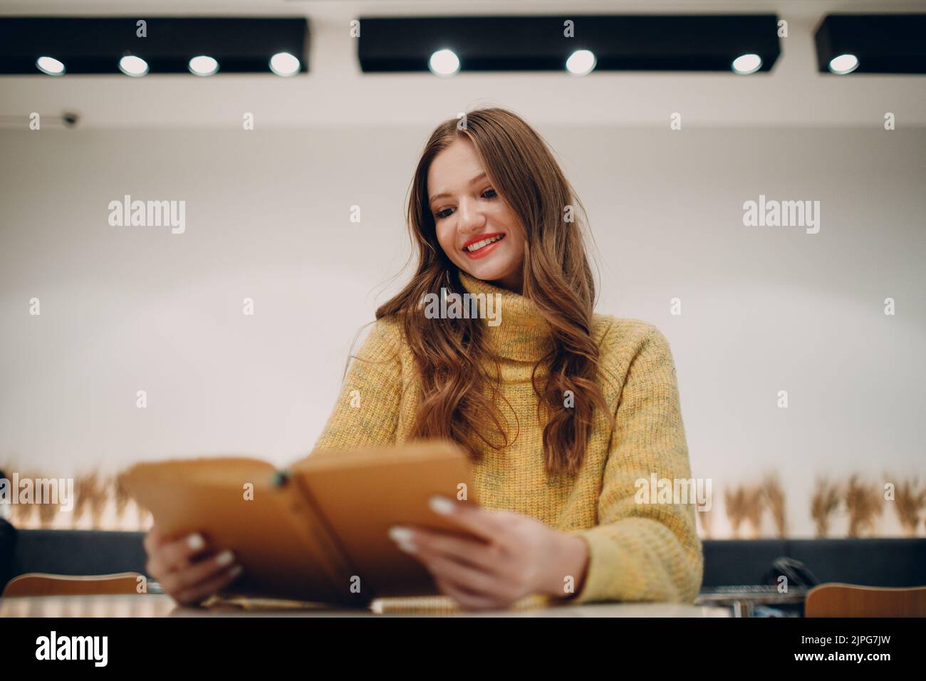 Cafe book hi-res stock photography and images - Alamy