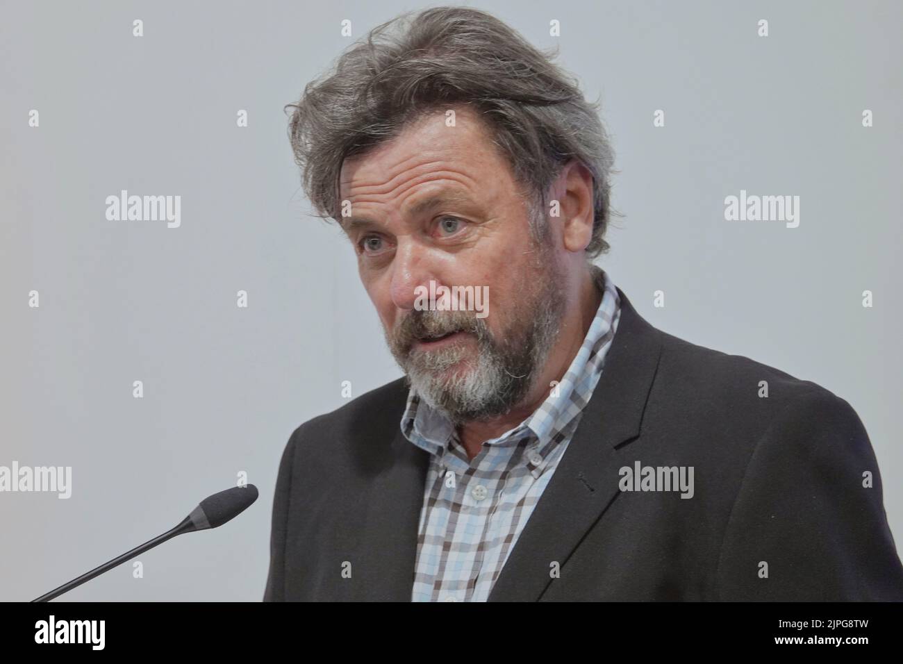 Mike rutherford auto express hi-res stock photography and images - Alamy