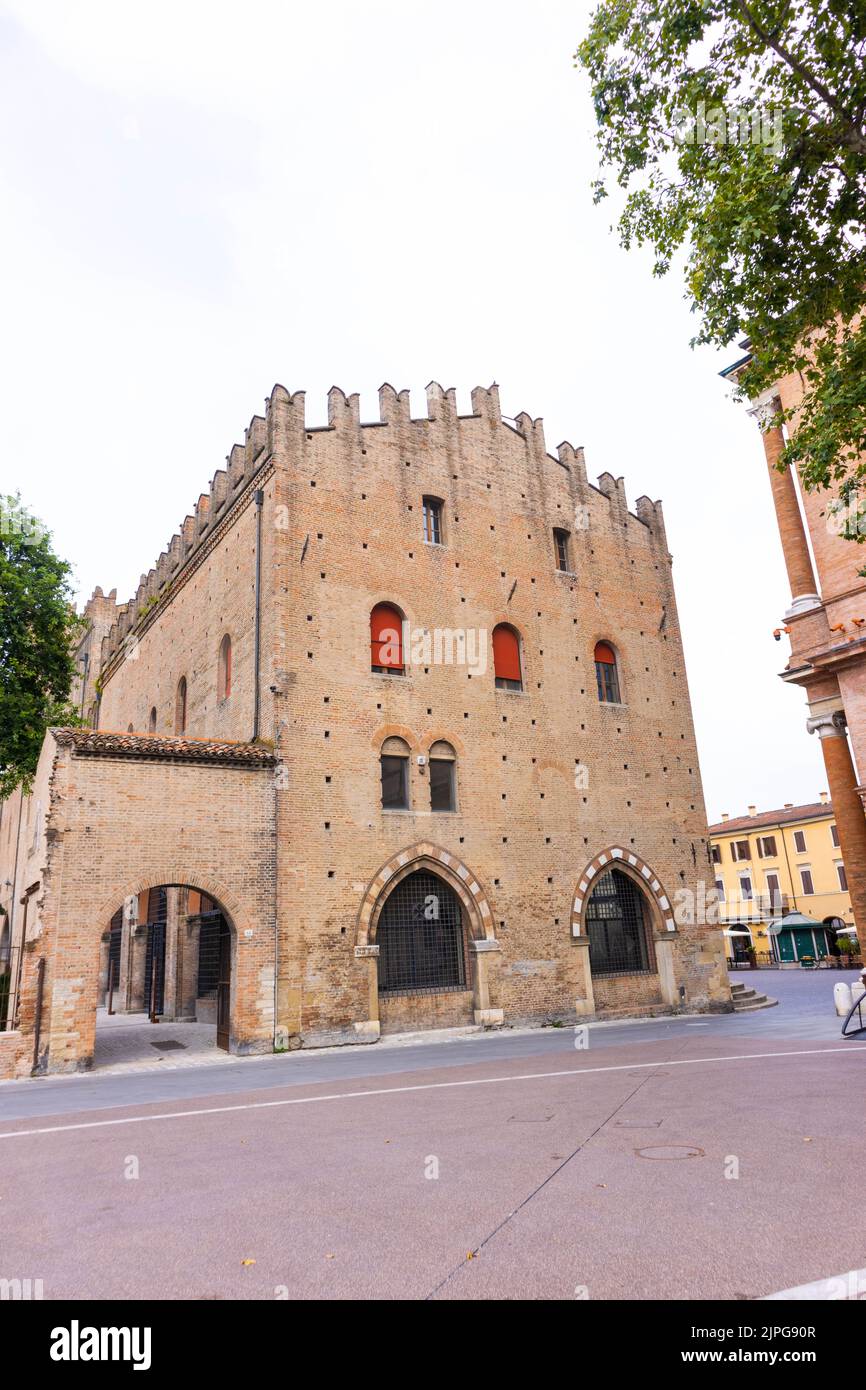 Palazzo del podesta medieval hi-res stock photography and images - Alamy