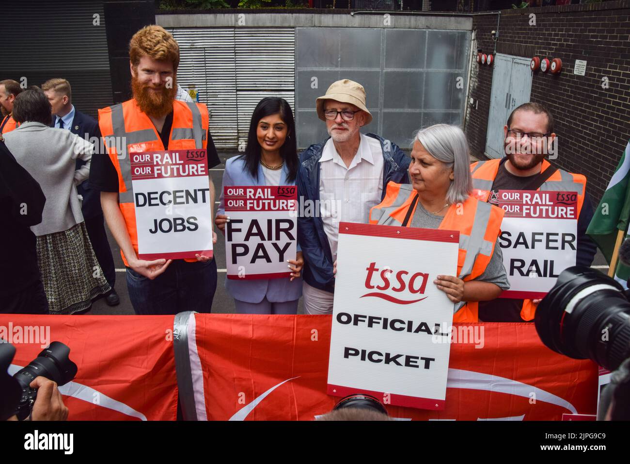 Coventry station sign hi-res stock photography and images - Alamy