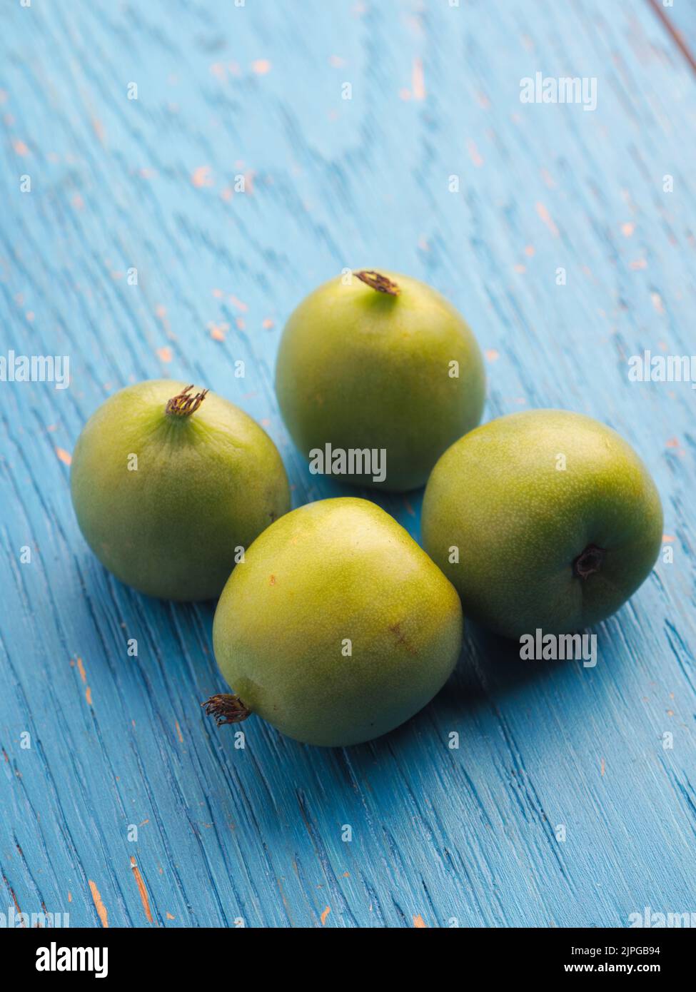 mini kiwi, kiwai, mini kiwis Stock Photo - Alamy