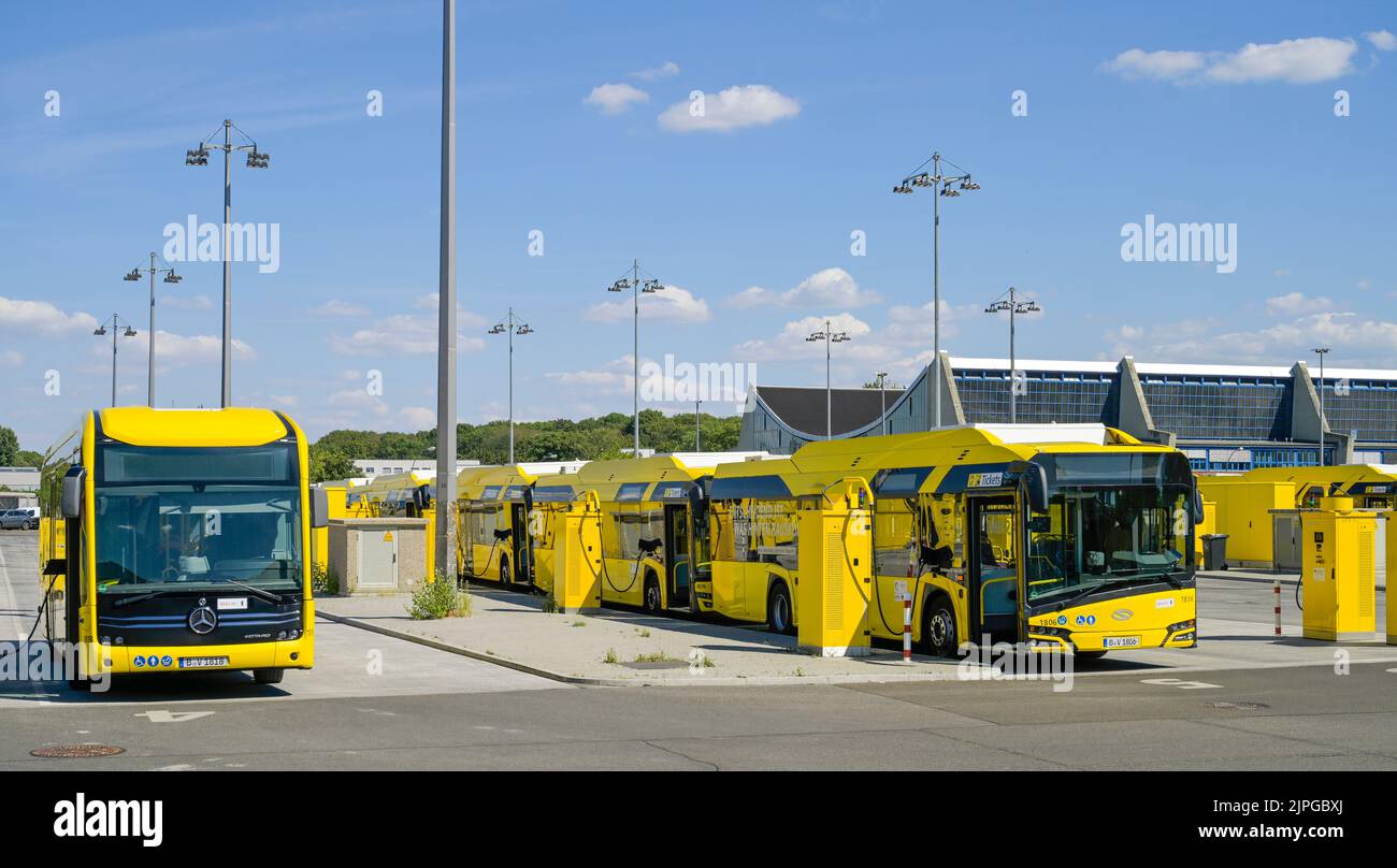 E-Ladesäulen, BVG Busbetriebshof, Indira-Gandhi-Straße ...