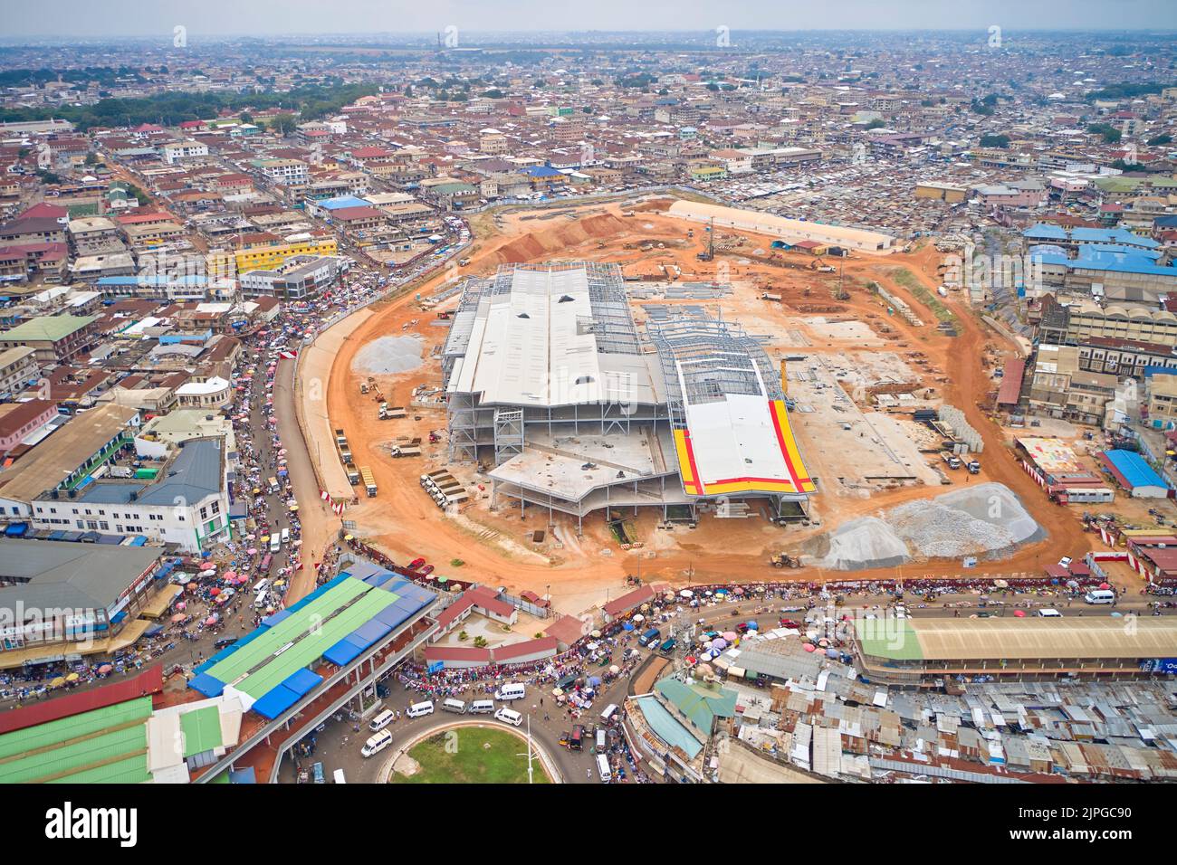 Aerial view of the Kumasi market Stock Photo - Alamy