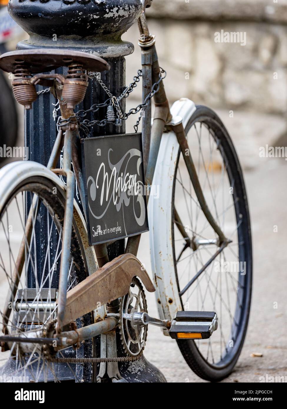 Vertical shot old bicycle hi-res stock photography and images - Alamy
