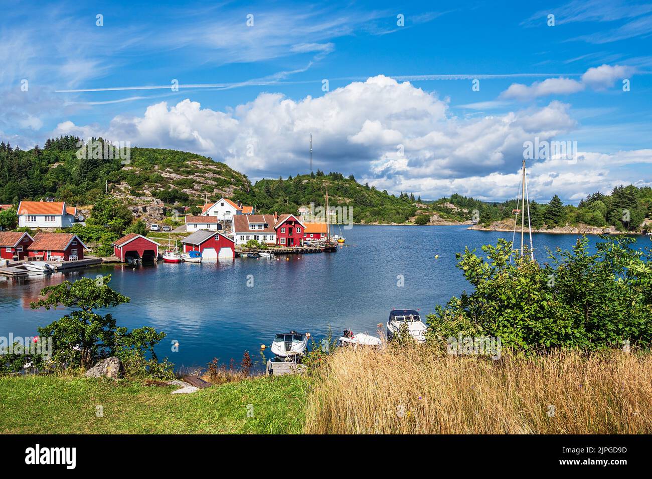 Norway's villages hi-res stock photography and images - Alamy